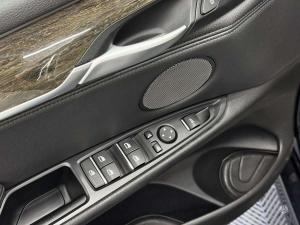 Melns BMW X5 2016 Marijampole, ar dzinēja tilpumu 2.99 L un nobraukumu 260 tūkst. km par 22750 €, foto 27 vietnē AUTOMOTO.COM.LV
