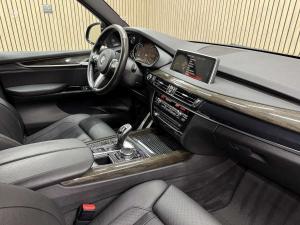 Melns BMW X5 2016 Marijampole, ar dzinēja tilpumu 2.99 L un nobraukumu 260 tūkst. km par 22750 €, foto 37 vietnē AUTOMOTO.COM.LV