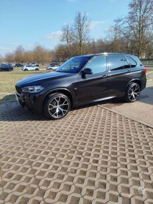 Black BMW X5 2016 in Kaunas, with an engine capacity of 2.98 L and mileage of 186 thousand km for 18000 €, photo  on AUTOMOTO.COM.LV