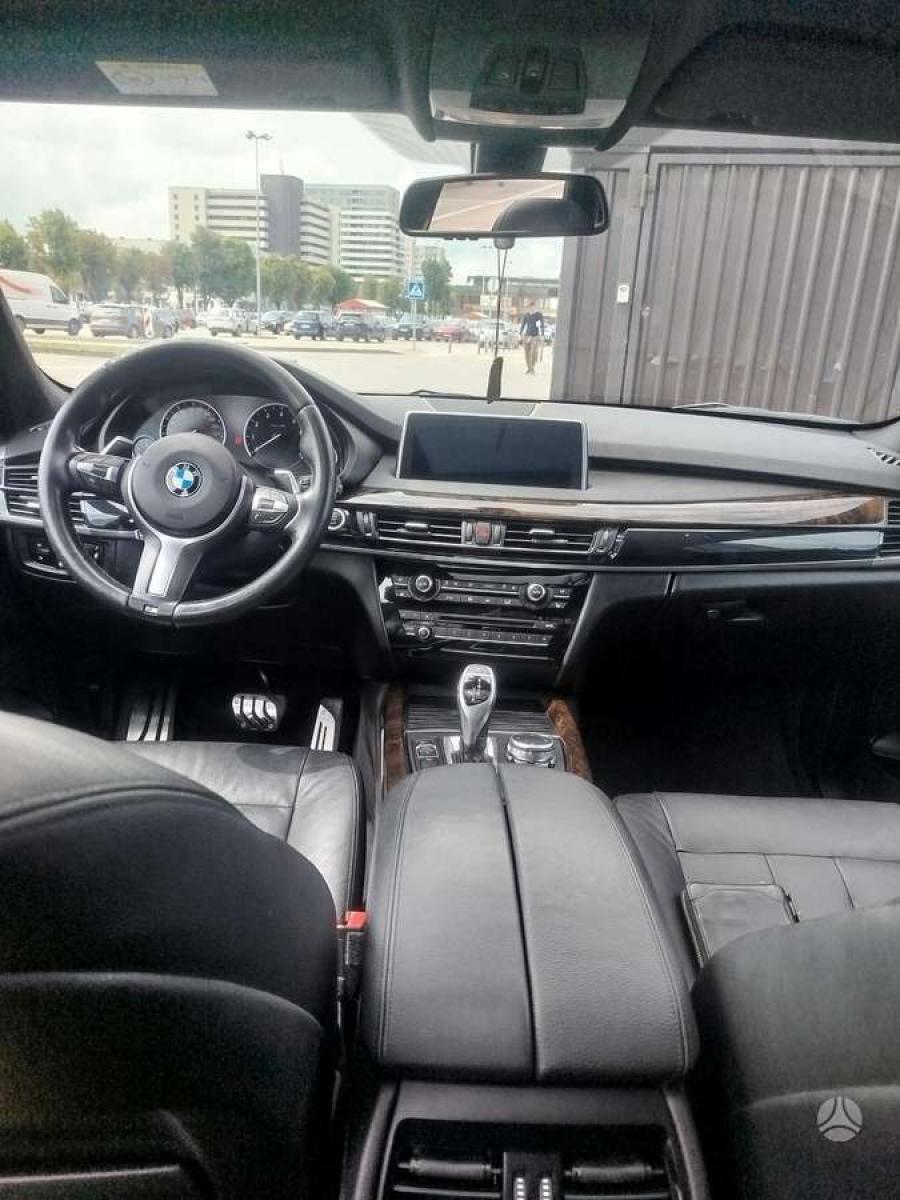 Black BMW X5 2016 in Kaunas, with an engine capacity of 2.98 L and mileage of 186 thousand km for 18000 €, photo 10 on AUTOMOTO.COM.LV