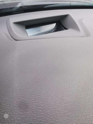 Black BMW X5 2016 in Kaunas, with an engine capacity of 2.98 L and mileage of 186 thousand km for 18000 €, photo 15 on AUTOMOTO.COM.LV