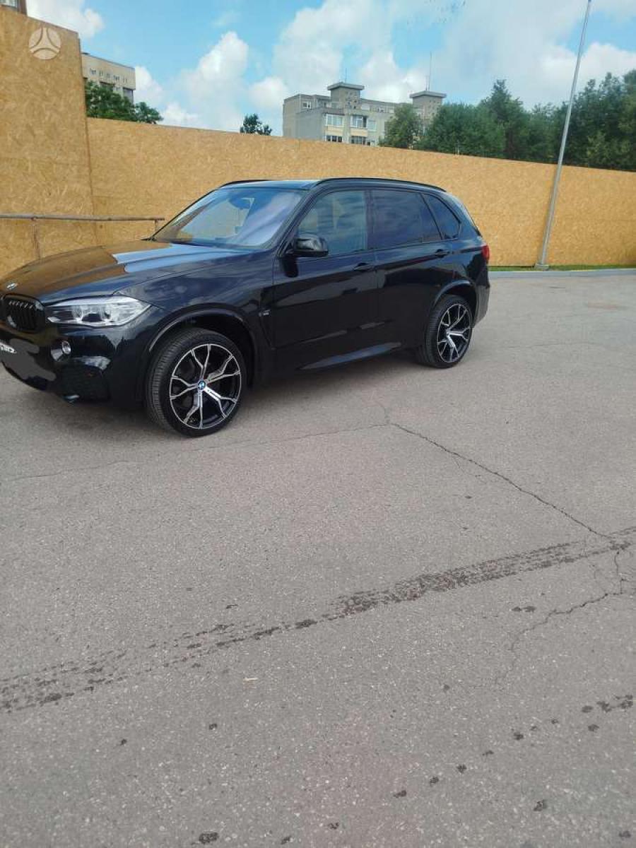 Black BMW X5 2016 in Kaunas, with an engine capacity of 2.98 L and mileage of 186 thousand km for 18000 €, photo 19 on AUTOMOTO.COM.LV