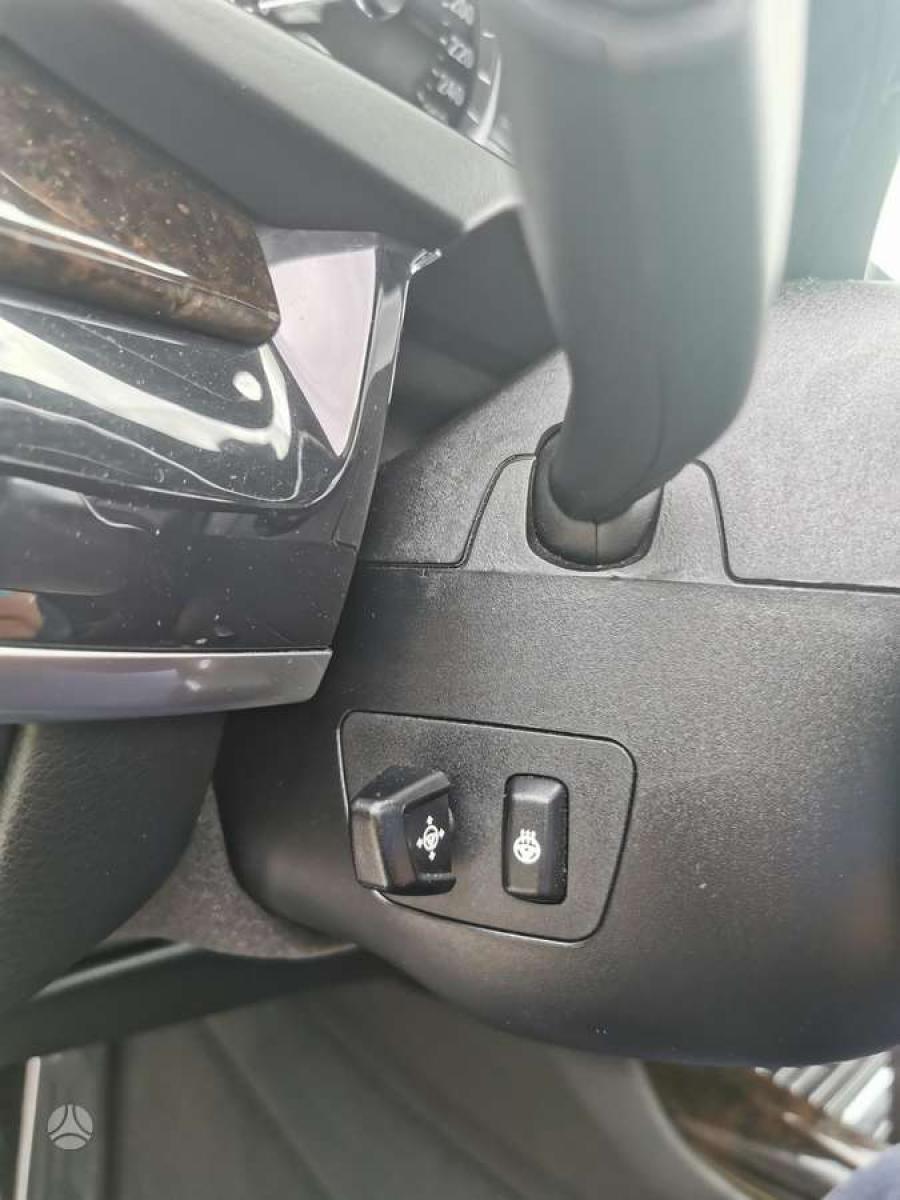 Black BMW X5 2016 in Kaunas, with an engine capacity of 2.98 L and mileage of 186 thousand km for 18000 €, photo 24 on AUTOMOTO.COM.LV