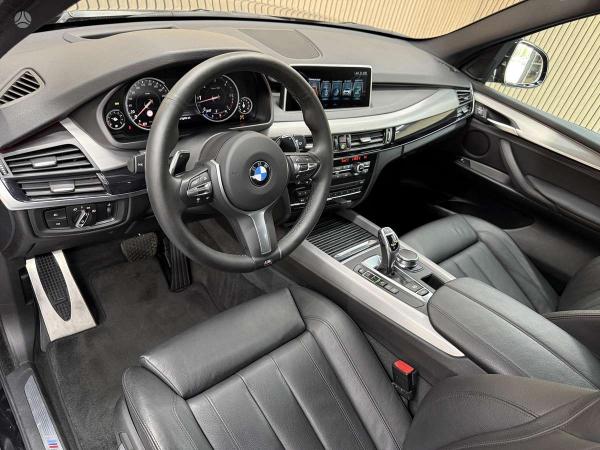 Black BMW X5 2016 in Marijampole, with an engine capacity of 2.99 L and mileage of 280 thousand km for 22600 €, photo 2 on AUTOMOTO.COM.LV