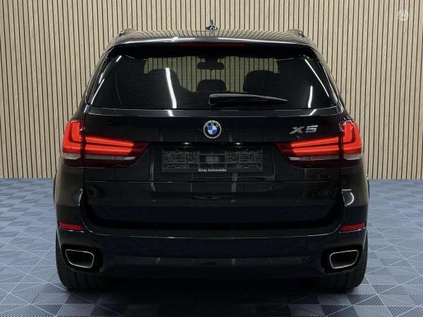 Black BMW X5 2016 in Marijampole, with an engine capacity of 2.99 L and mileage of 280 thousand km for 22600 €, photo 7 on AUTOMOTO.COM.LV