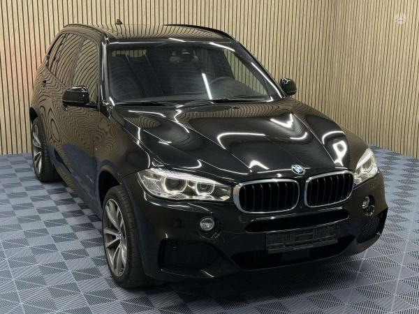 Black BMW X5 2016 in Marijampole, with an engine capacity of 2.99 L and mileage of 280 thousand km for 22600 €, photo 9 on AUTOMOTO.COM.LV