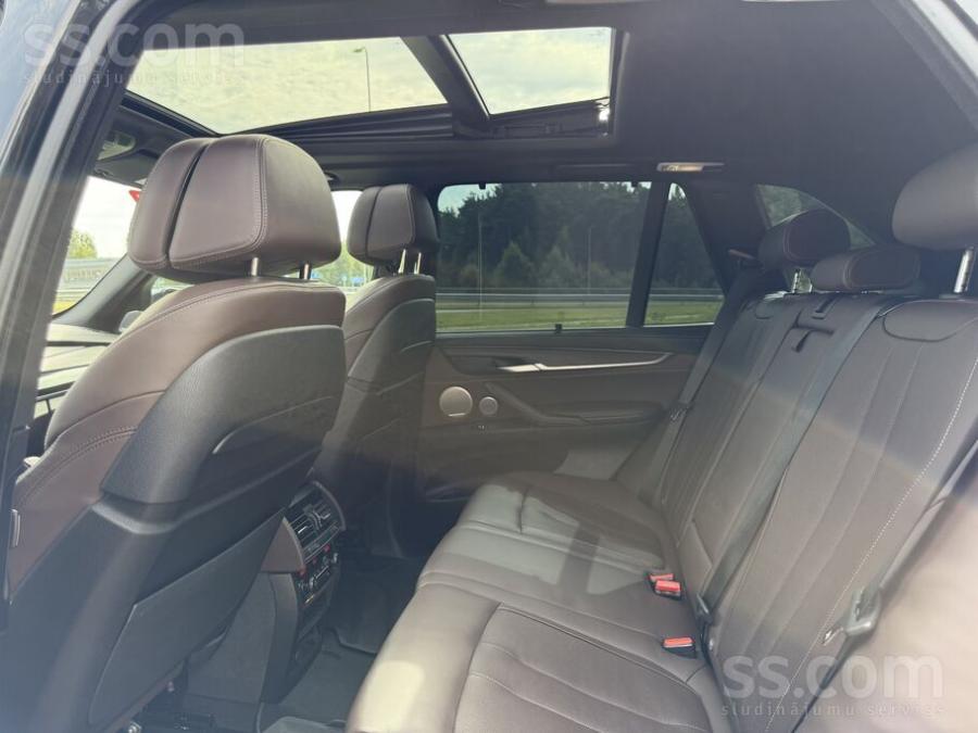 Melns BMW X5 2016 Rīga, ar dzinēja tilpumu 3.00 L un nobraukumu 185 tūkst. km par 26900 €, foto 18 vietnē AUTOMOTO.COM.LV