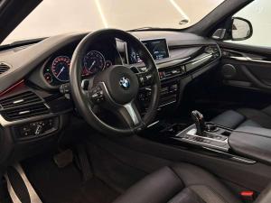 Black BMW X5 2016 in Marijampole, with an engine capacity of 2.99 L and mileage of 211 thousand km for 25750 €, photo 3 on AUTOMOTO.COM.LV