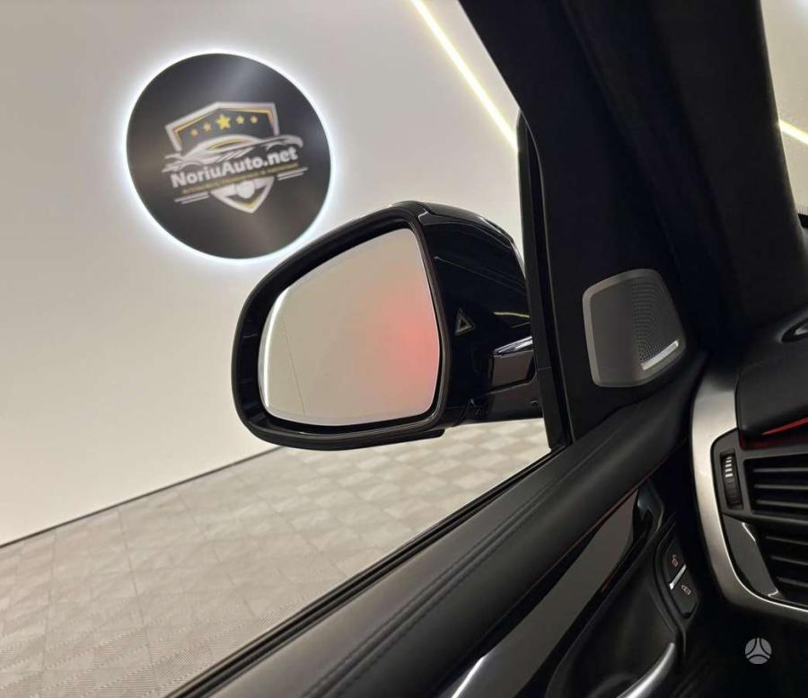 Black BMW X5 2016 in Marijampole, with an engine capacity of 2.99 L and mileage of 211 thousand km for 25750 €, photo 12 on AUTOMOTO.COM.LV