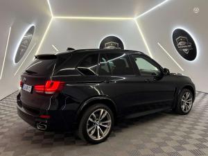 Black BMW X5 2016 in Marijampole, with an engine capacity of 2.99 L and mileage of 211 thousand km for 25750 €, photo 15 on AUTOMOTO.COM.LV