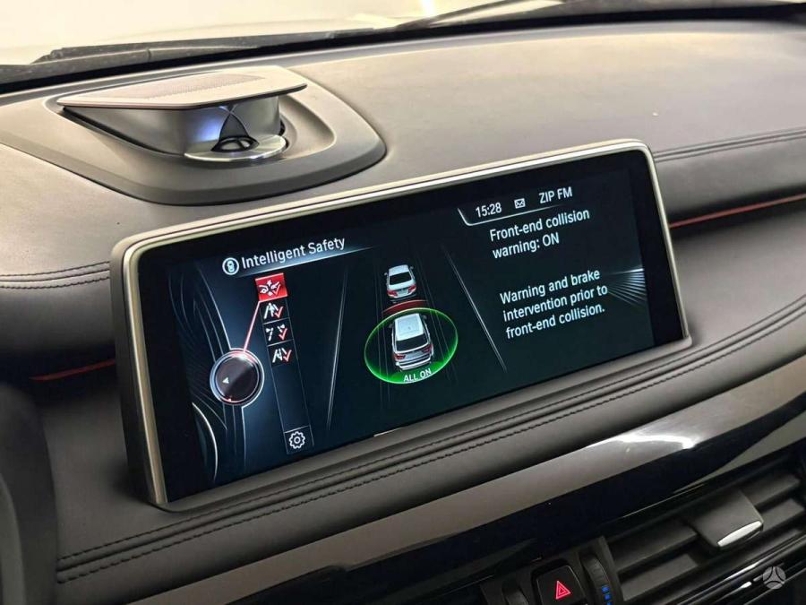 Black BMW X5 2016 in Marijampole, with an engine capacity of 2.99 L and mileage of 211 thousand km for 25750 €, photo 16 on AUTOMOTO.COM.LV