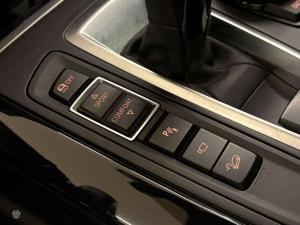 Black BMW X5 2016 in Marijampole, with an engine capacity of 2.99 L and mileage of 211 thousand km for 25750 €, photo 18 on AUTOMOTO.COM.LV