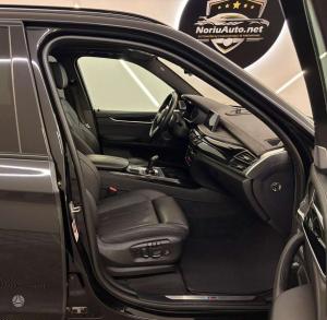Black BMW X5 2016 in Marijampole, with an engine capacity of 2.99 L and mileage of 211 thousand km for 25750 €, photo 20 on AUTOMOTO.COM.LV
