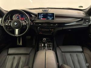 Black BMW X5 2016 in Marijampole, with an engine capacity of 2.99 L and mileage of 211 thousand km for 25750 €, photo 23 on AUTOMOTO.COM.LV