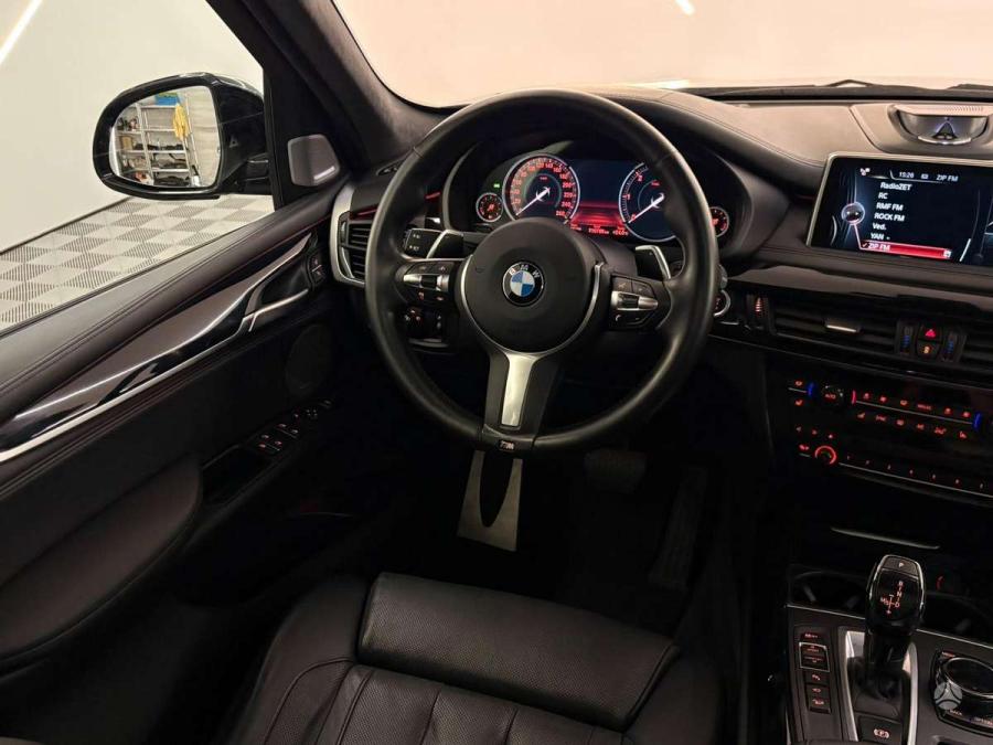 Black BMW X5 2016 in Marijampole, with an engine capacity of 2.99 L and mileage of 211 thousand km for 25750 €, photo 24 on AUTOMOTO.COM.LV