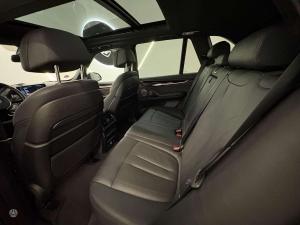 Black BMW X5 2016 in Marijampole, with an engine capacity of 2.99 L and mileage of 211 thousand km for 25750 €, photo 27 on AUTOMOTO.COM.LV