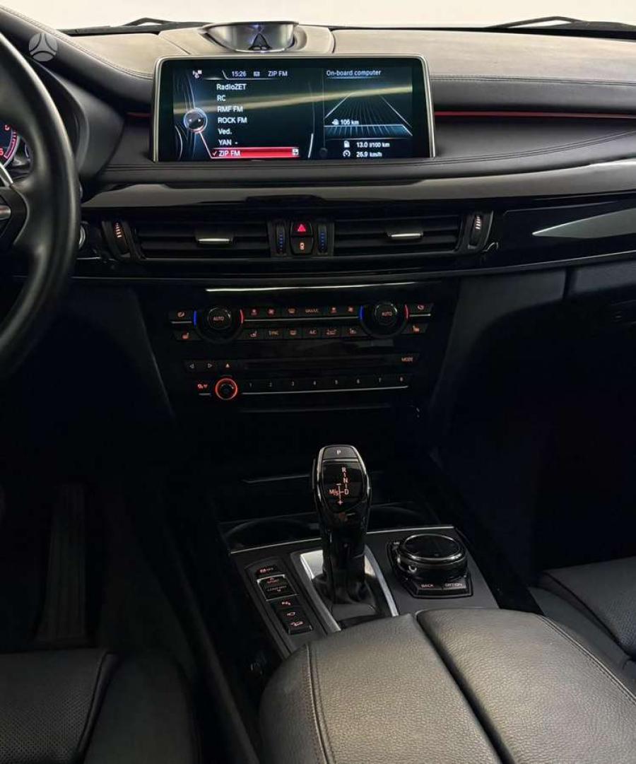 Black BMW X5 2016 in Marijampole, with an engine capacity of 2.99 L and mileage of 211 thousand km for 25750 €, photo 30 on AUTOMOTO.COM.LV