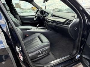 Black BMW X5 2016 in Kaunas, with an engine capacity of 2.99 L and mileage of 220 thousand km for 23200 €, photo 17 on AUTOMOTO.COM.LV