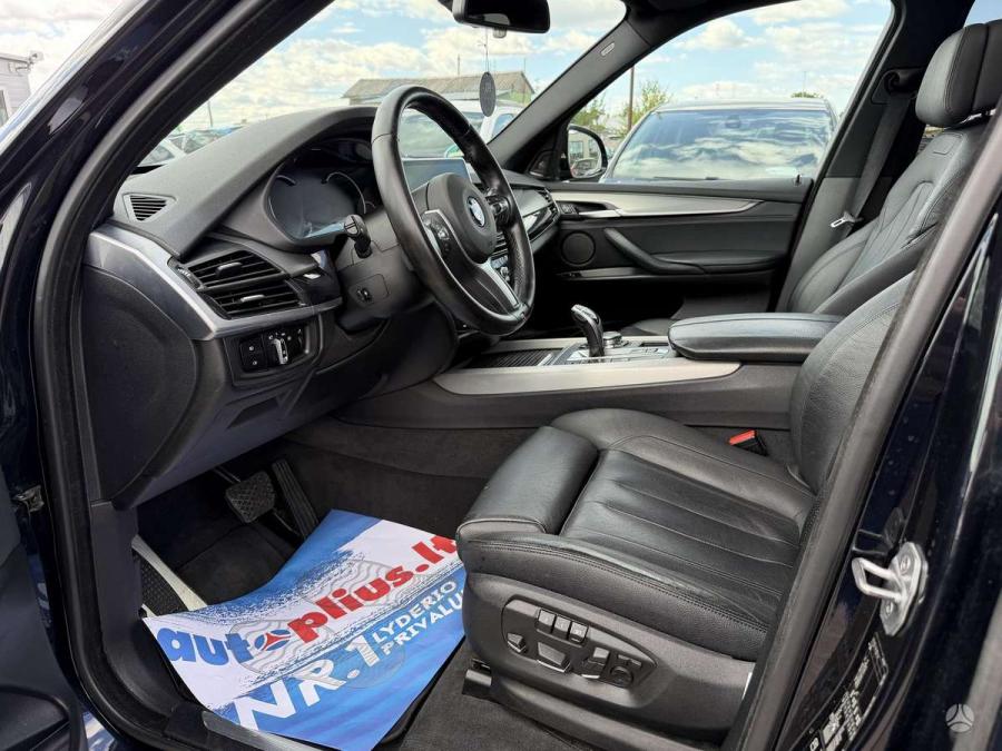 Black BMW X5 2016 in Kaunas, with an engine capacity of 2.99 L and mileage of 220 thousand km for 23200 €, photo 27 on AUTOMOTO.COM.LV