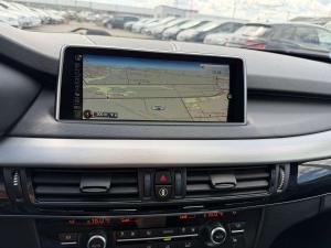 Black BMW X5 2016 in Kaunas, with an engine capacity of 2.99 L and mileage of 220 thousand km for 23200 €, photo 31 on AUTOMOTO.COM.LV