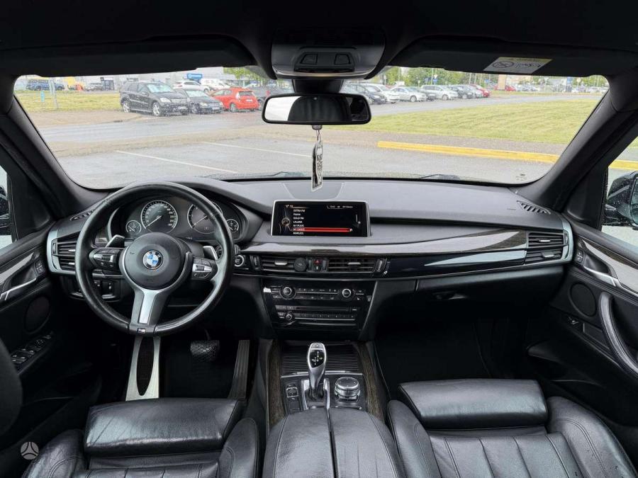 Black BMW X5 2016 in Palanga, with an engine capacity of 2.00 L and mileage of 326 thousand km for 22500 €, photo 6 on AUTOMOTO.COM.LV