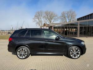 Black BMW X5 2016 in Klaipeda, with an engine capacity of 2.98 L and mileage of 225 thousand km for 15500 €, photo 4 on AUTOMOTO.COM.LV
