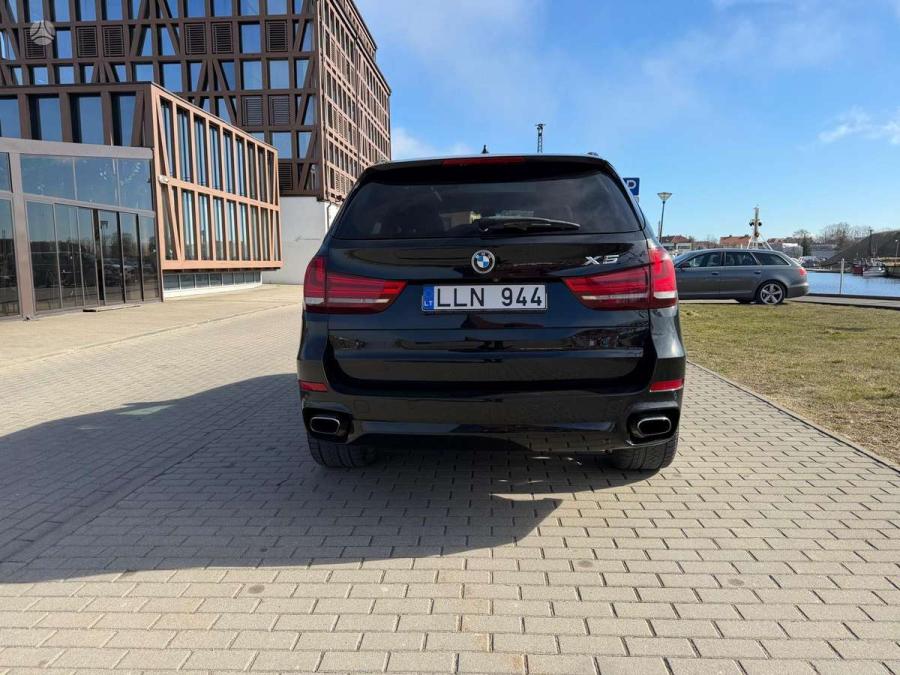 Black BMW X5 2016 in Klaipeda, with an engine capacity of 2.98 L and mileage of 225 thousand km for 15500 €, photo 6 on AUTOMOTO.COM.LV