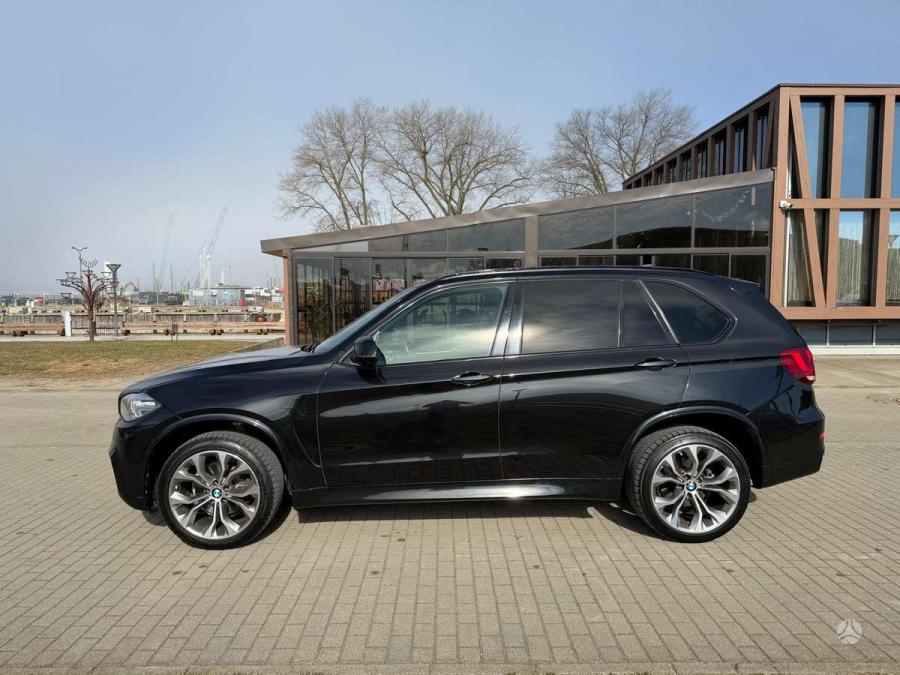 Black BMW X5 2016 in Klaipeda, with an engine capacity of 2.98 L and mileage of 225 thousand km for 15500 €, photo 8 on AUTOMOTO.COM.LV