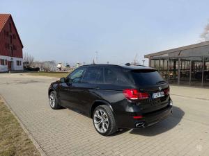 Black BMW X5 2016 in Klaipeda, with an engine capacity of 2.98 L and mileage of 225 thousand km for 15500 €, photo 9 on AUTOMOTO.COM.LV