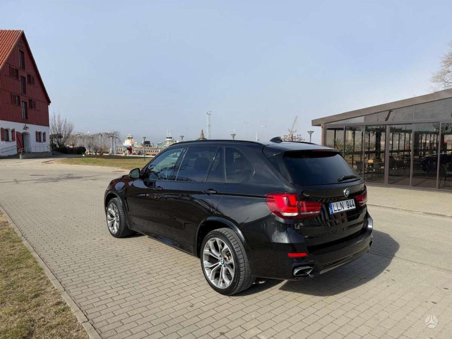 Black BMW X5 2016 in Klaipeda, with an engine capacity of 2.98 L and mileage of 225 thousand km for 15500 €, photo 9 on AUTOMOTO.COM.LV