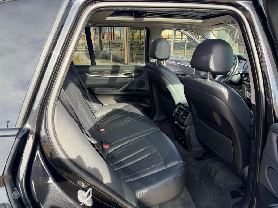 Black BMW X5 2016 in Klaipeda, with an engine capacity of 2.98 L and mileage of 225 thousand km for 15500 €, photo 20 on AUTOMOTO.COM.LV