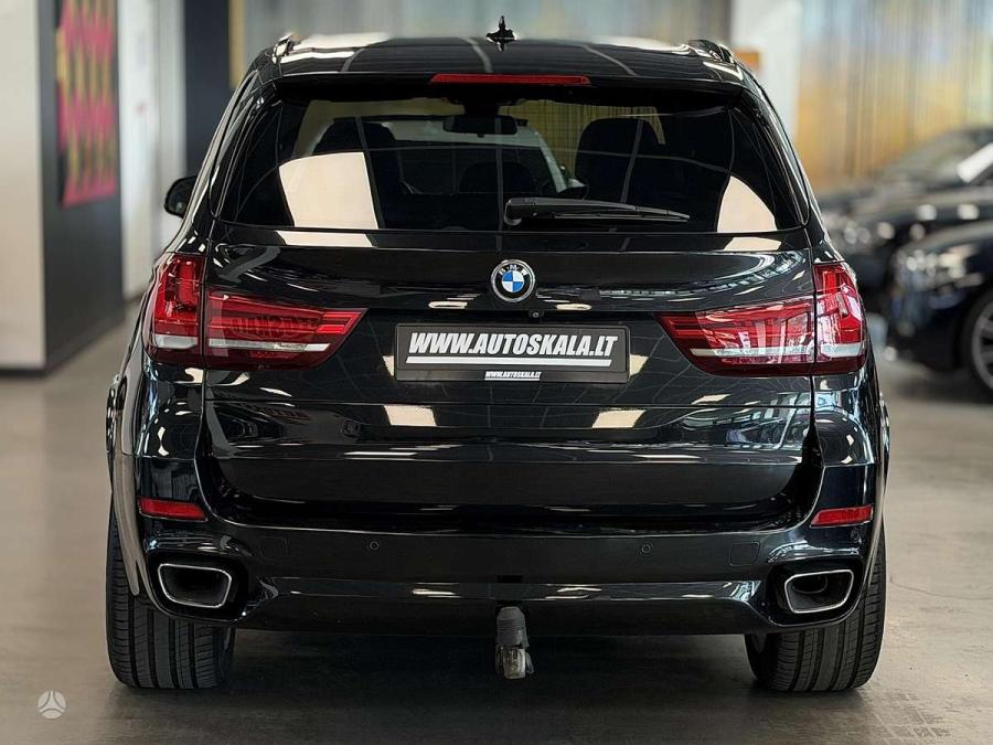 Black BMW X5 2016 in Klaipeda, with an engine capacity of 2.99 L and mileage of 310 thousand km for 20700 €, photo 5 on AUTOMOTO.COM.LV