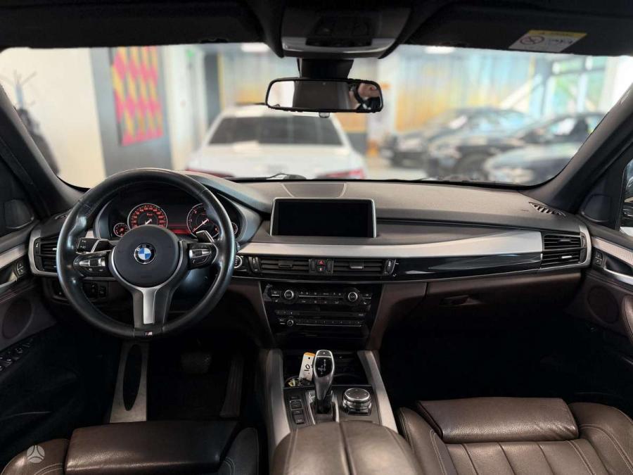 Black BMW X5 2016 in Klaipeda, with an engine capacity of 2.99 L and mileage of 310 thousand km for 20700 €, photo 14 on AUTOMOTO.COM.LV