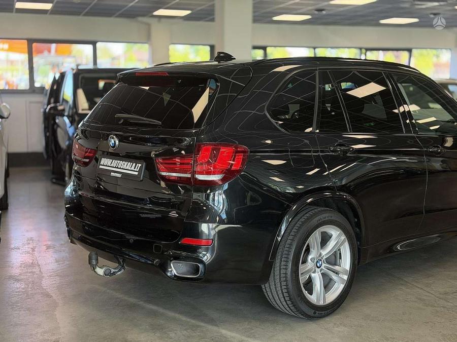 Black BMW X5 2016 in Klaipeda, with an engine capacity of 2.99 L and mileage of 310 thousand km for 20700 €, photo 23 on AUTOMOTO.COM.LV