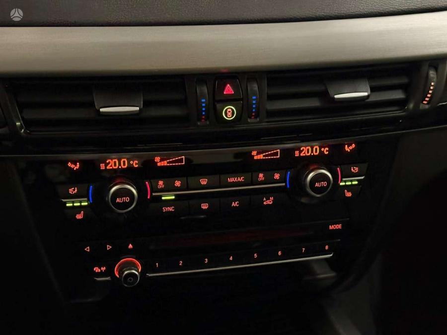 Melns BMW X5 2016 Marijampole, ar dzinēja tilpumu 2.99 L un nobraukumu 254 tūkst. km par 24750 €, foto 12 vietnē AUTOMOTO.COM.LV