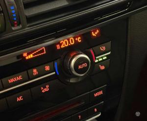 Melns BMW X5 2016 Marijampole, ar dzinēja tilpumu 2.99 L un nobraukumu 254 tūkst. km par 24750 €, foto 15 vietnē AUTOMOTO.COM.LV