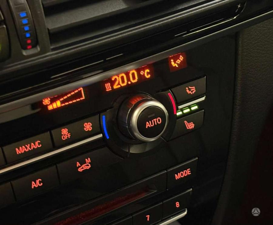 Melns BMW X5 2016 Marijampole, ar dzinēja tilpumu 2.99 L un nobraukumu 254 tūkst. km par 24750 €, foto 15 vietnē AUTOMOTO.COM.LV