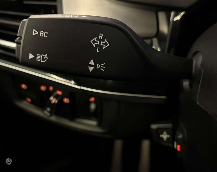 Melns BMW X5 2016 Marijampole, ar dzinēja tilpumu 2.99 L un nobraukumu 254 tūkst. km par 24750 €, foto 17 vietnē AUTOMOTO.COM.LV