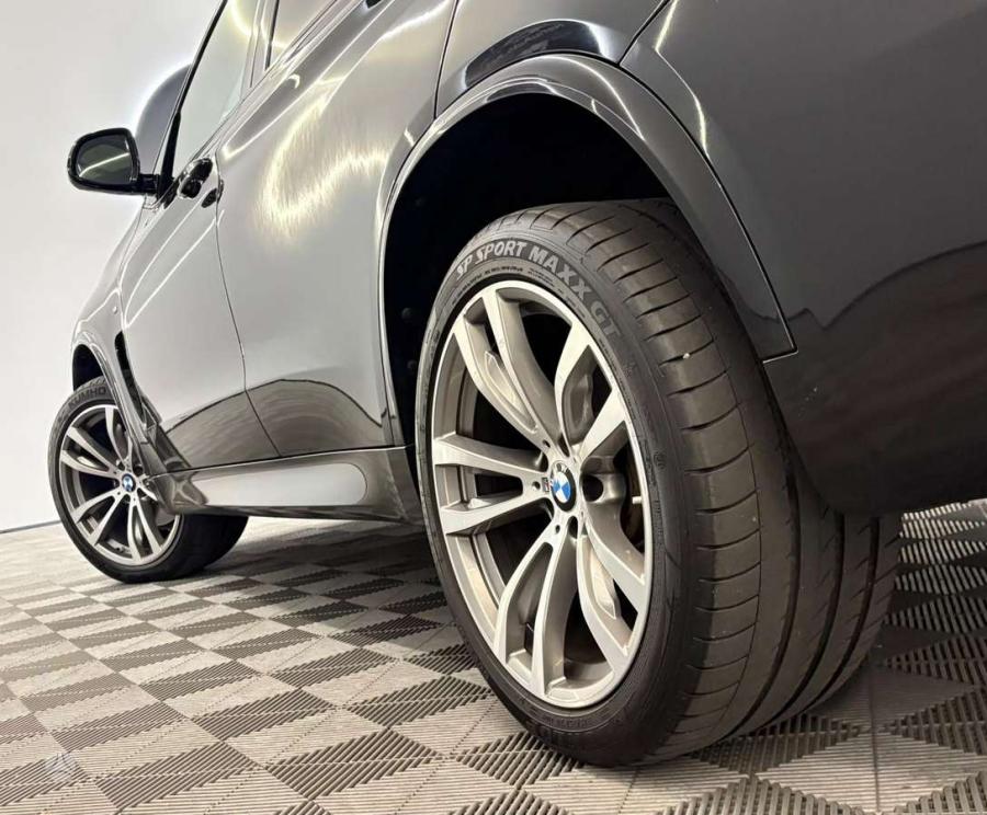 Melns BMW X5 2016 Marijampole, ar dzinēja tilpumu 2.99 L un nobraukumu 254 tūkst. km par 24750 €, foto 26 vietnē AUTOMOTO.COM.LV