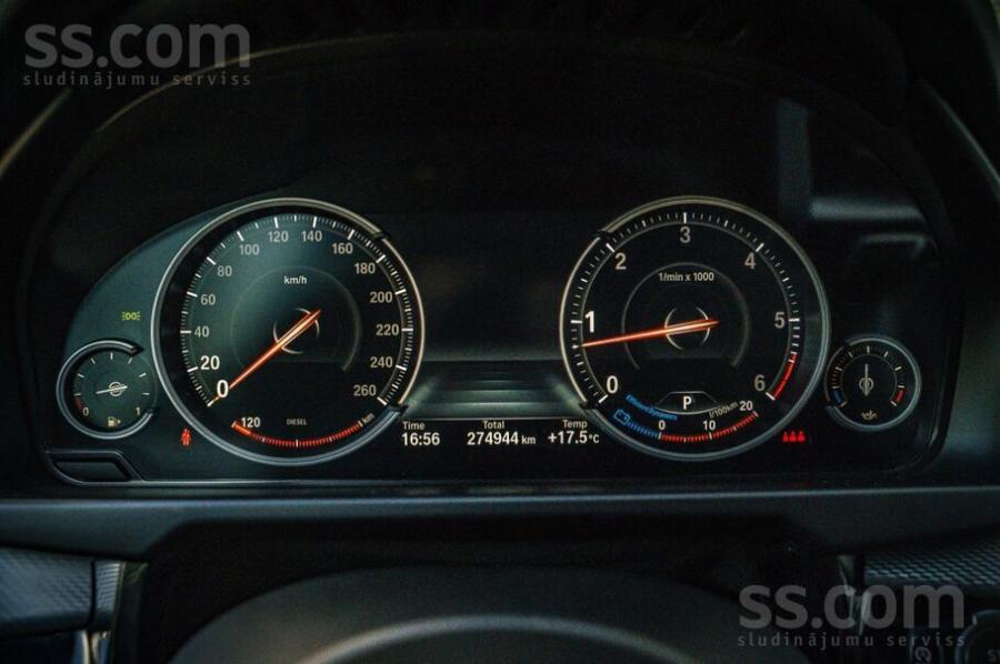 Black BMW X5 2016 in Riga, with an engine capacity of 3.00 L and mileage of 275 thousand km for 16590 €, photo 14 on AUTOMOTO.COM.LV