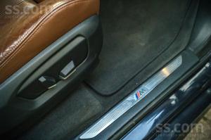Black BMW X5 2016 in Riga, with an engine capacity of 3.00 L and mileage of 275 thousand km for 16590 €, photo 20 on AUTOMOTO.COM.LV
