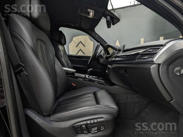 Black BMW X5 2016 in Tukums, with an engine capacity of 3.00 L and mileage of 237 thousand km for 23990 €, photo 8 on AUTOMOTO.COM.LV