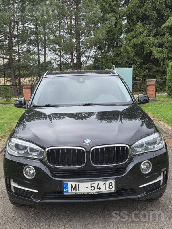 Melns BMW X5 2016 Jelgava, ar dzinēja tilpumu 2.50 L un nobraukumu 295 tūkst. km par 22500 €, foto 1 vietnē AUTOMOTO.COM.LV