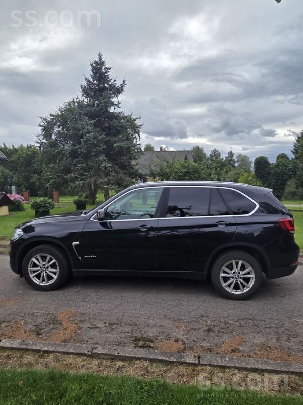 Melns BMW X5 2016 Jelgava, ar dzinēja tilpumu 2.50 L un nobraukumu 295 tūkst. km par 22500 €, foto 3 vietnē AUTOMOTO.COM.LV