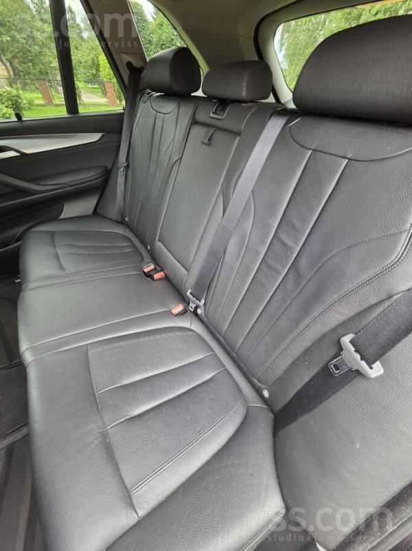 Melns BMW X5 2016 Jelgava, ar dzinēja tilpumu 2.50 L un nobraukumu 295 tūkst. km par 22500 €, foto 8 vietnē AUTOMOTO.COM.LV