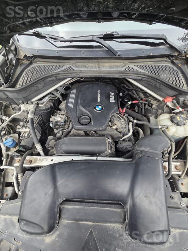 Melns BMW X5 2016 Jelgava, ar dzinēja tilpumu 2.50 L un nobraukumu 295 tūkst. km par 22500 €, foto 10 vietnē AUTOMOTO.COM.LV