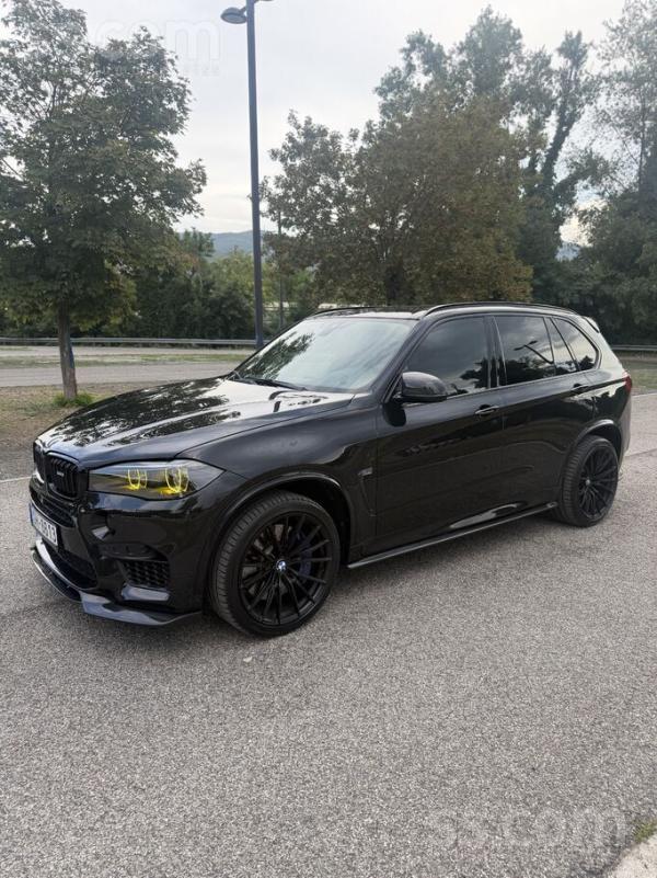 Melns BMW X5 2016 Rīga, ar dzinēja tilpumu 4.40 L un nobraukumu 10 tūkst. km par 40000 €, foto 4 vietnē AUTOMOTO.COM.LV