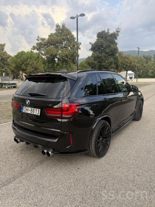 Melns BMW X5 2016 Rīga, ar dzinēja tilpumu 4.40 L un nobraukumu 10 tūkst. km par 40000 €, foto 5 vietnē AUTOMOTO.COM.LV
