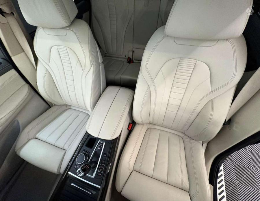 Melns BMW X5 2016 Marijampole, ar dzinēja tilpumu 2.99 L un nobraukumu 181 tūkst. km par 18999 €, foto 16 vietnē AUTOMOTO.COM.LV