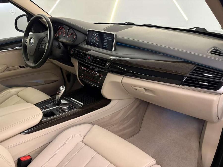 Melns BMW X5 2016 Marijampole, ar dzinēja tilpumu 2.99 L un nobraukumu 181 tūkst. km par 18999 €, foto 29 vietnē AUTOMOTO.COM.LV